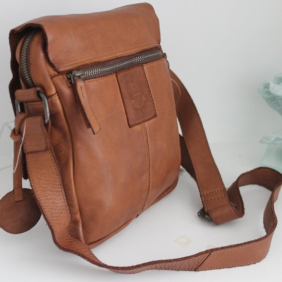Harbour 2nd | Bags | Nwt Harbour 2nd Leather Crossbody Shoulder ...